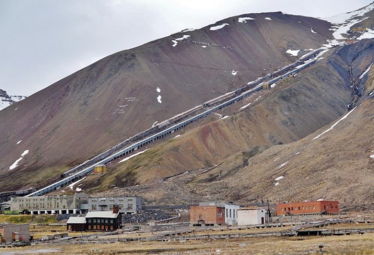 A Tour to Pyramiden: Soviet Ghost Town in Svalbard – Dark Tourists