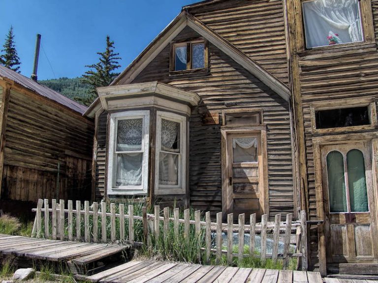 Inside Saint Elmo, Colorado’s Best Preserved Ghost Town – Dark Tourists